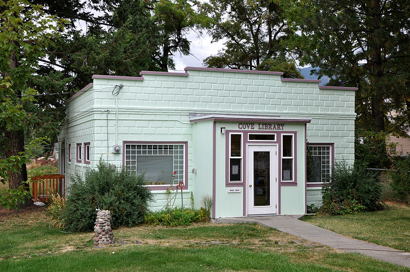 Cove, Oregon is nestled at the base of the mountains northeast of La ...