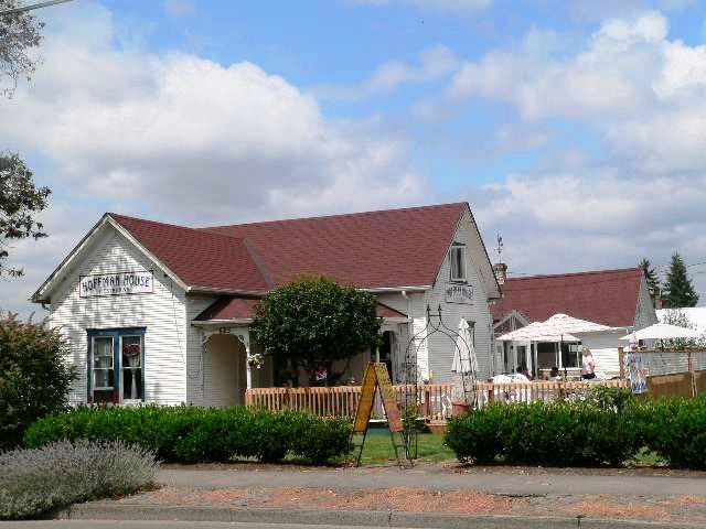 Molalla, Oregon sits where the Molalla river exits the Coast Range ...